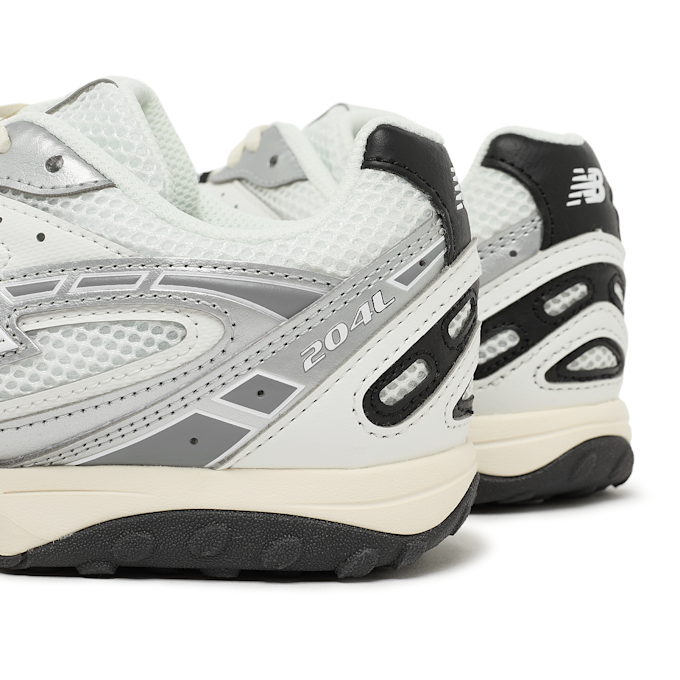 Kaufe New Balance 204L (U204LSWD) in weiß | U204LSWD bei solebox